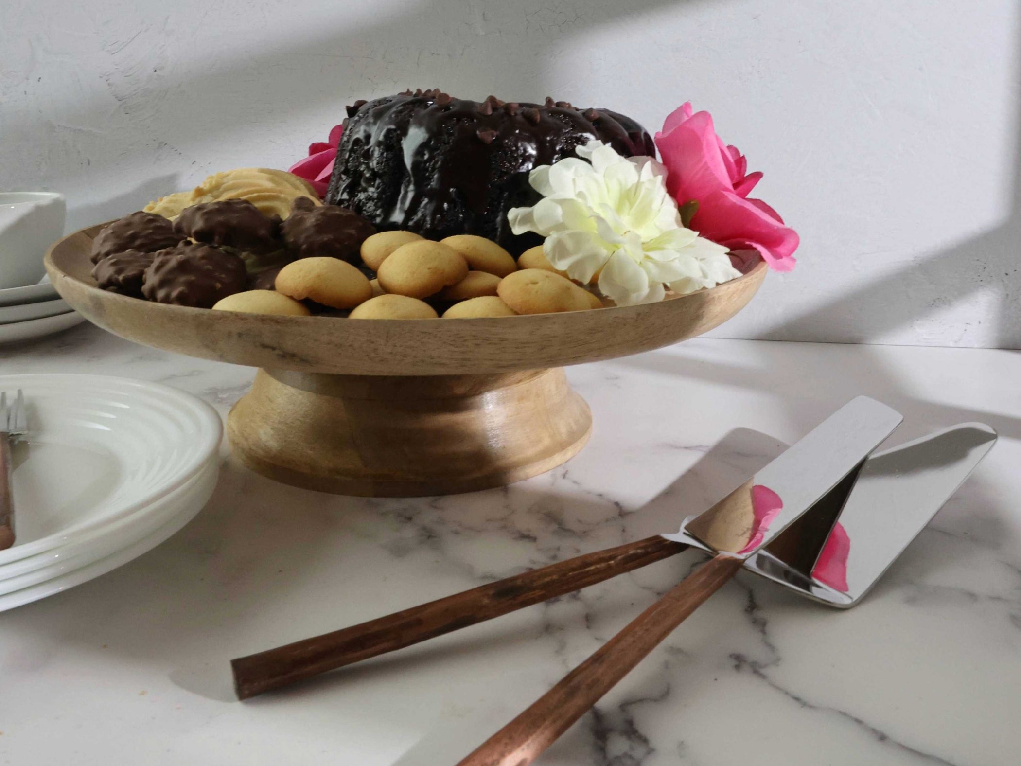 Master Guide to Cutting Cakes with a Cake Serving Set